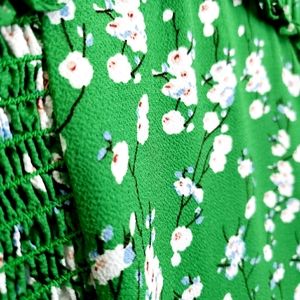 Max Edition | Dresses | Nwot Max Edition Green Floral Flutter Sleeve ...